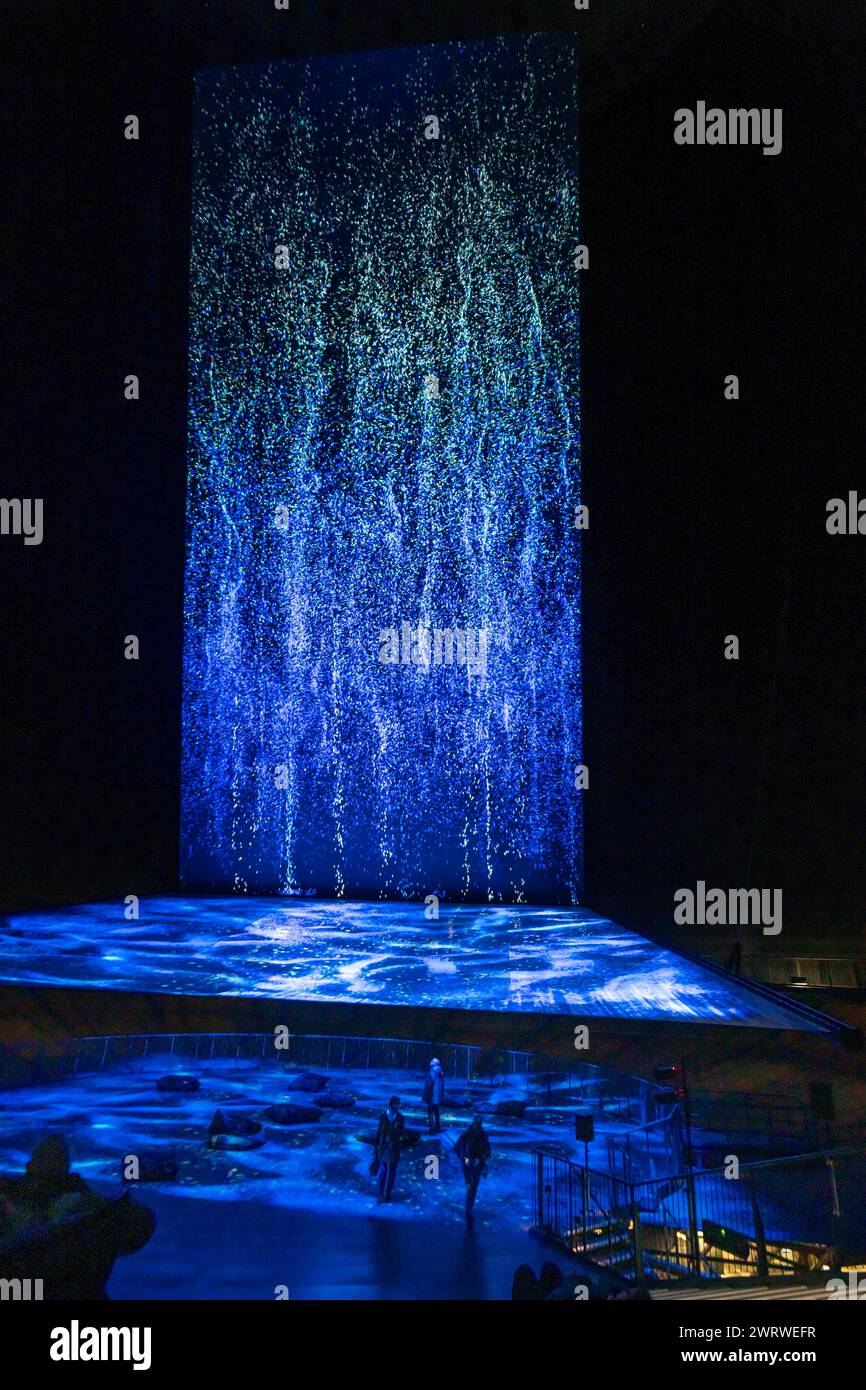 Ausstellung Plante Ozean im Gasometer in Oberhausen, die Weltmeere in ...