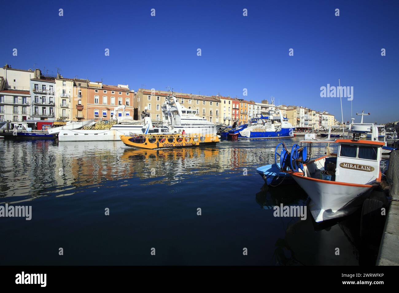 Sete port dock hi-res stock photography and images - Alamy