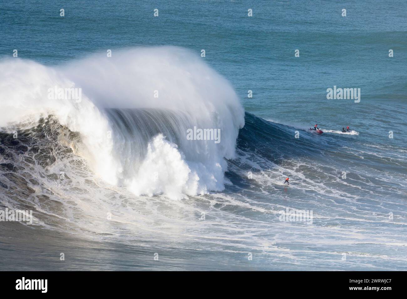 Surfing portugal nazare waves hi-res stock photography and images - Alamy