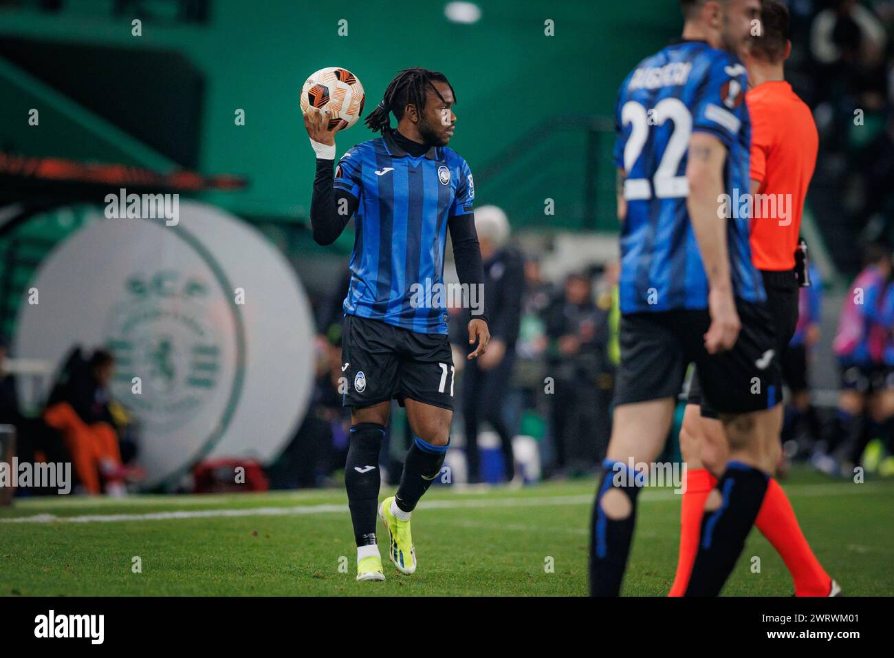 Aaron lookman hi-res stock photography and images - Alamy