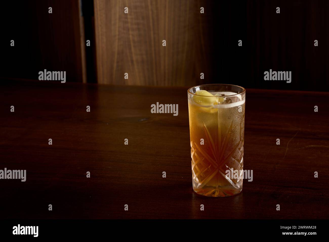 High end craft cocktail hi-res stock photography and images - Alamy