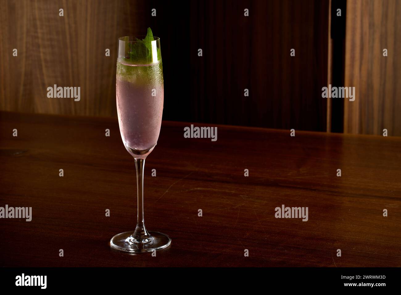 High end cocktail hi-res stock photography and images - Alamy