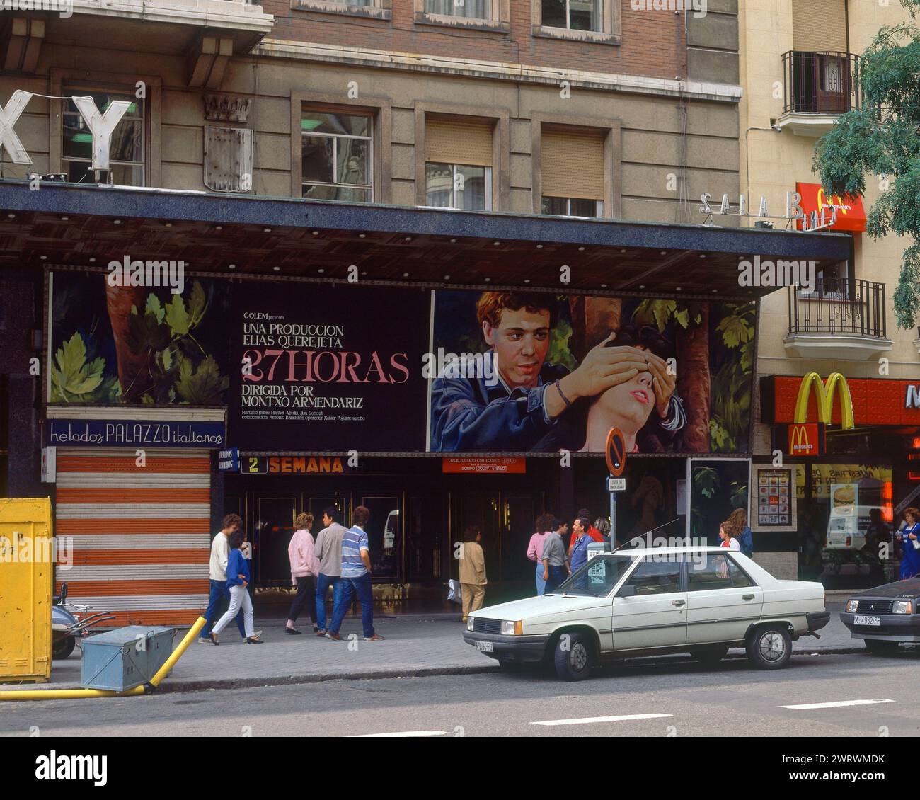 Cartelera de mcdonalds hi-res stock photography and images - Alamy