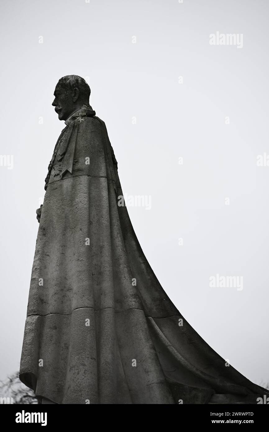 King George V Statue Stock Photo - Alamy