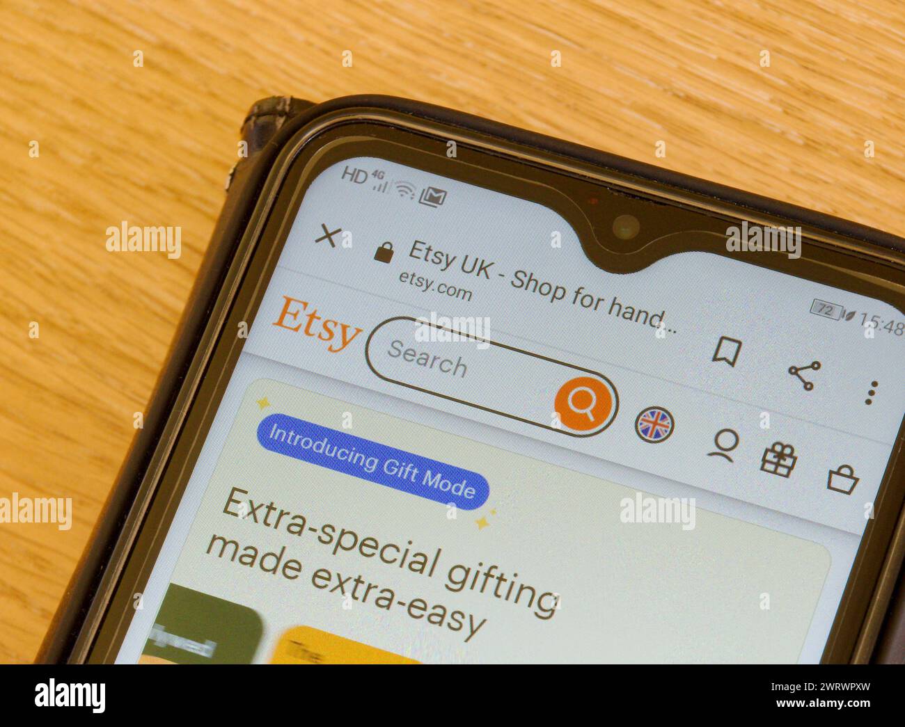 Etsy gifting hi-res stock photography and images - Alamy