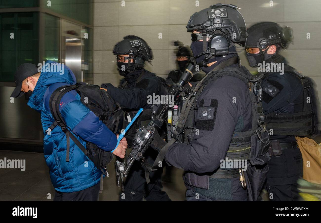 Seoul, South Korea. 14th Mar, 2024. South Korean Army military police ...