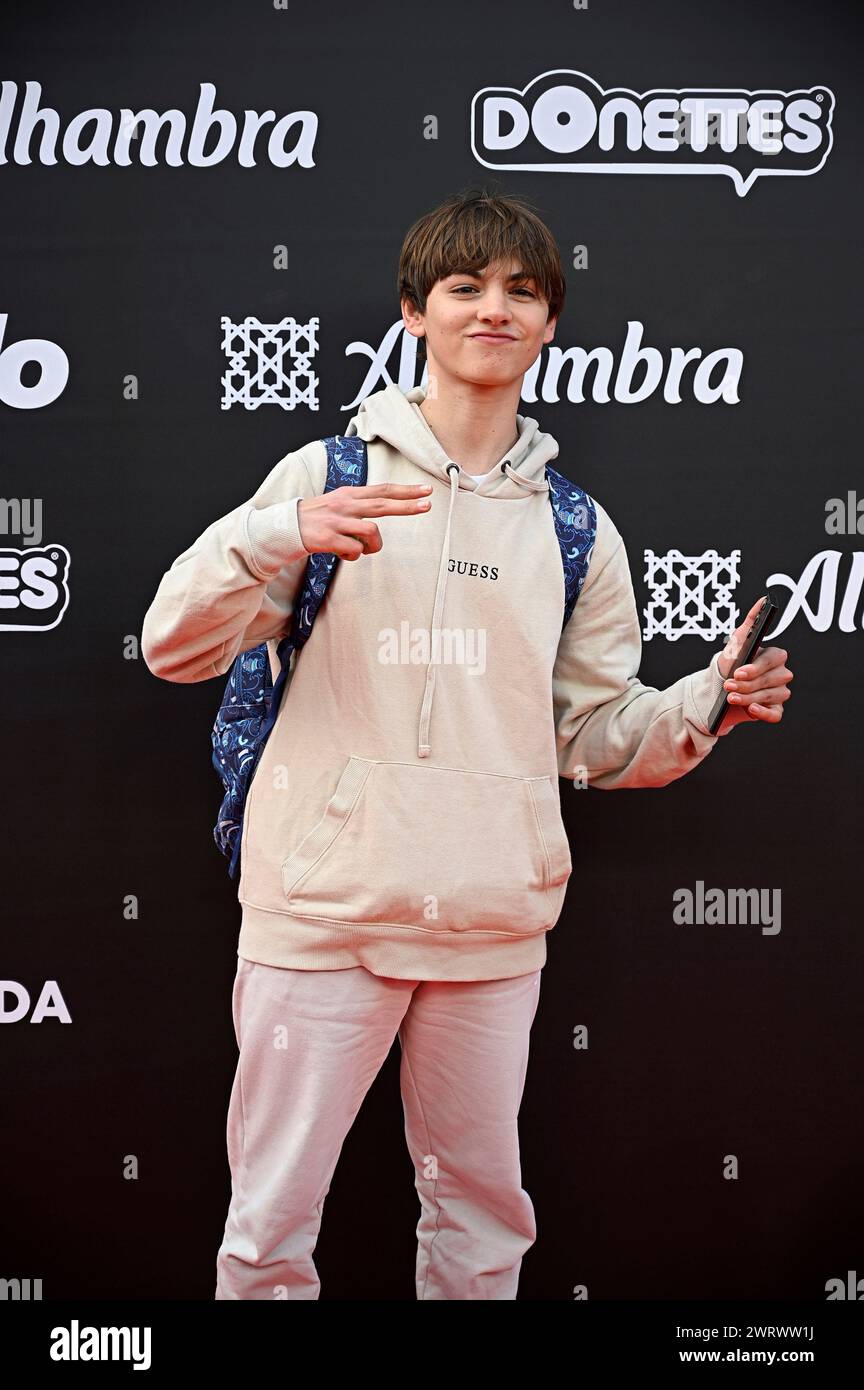 Tiktoker El Cromas poses at the photocall of the 'Premios Ídolo 2024 ...