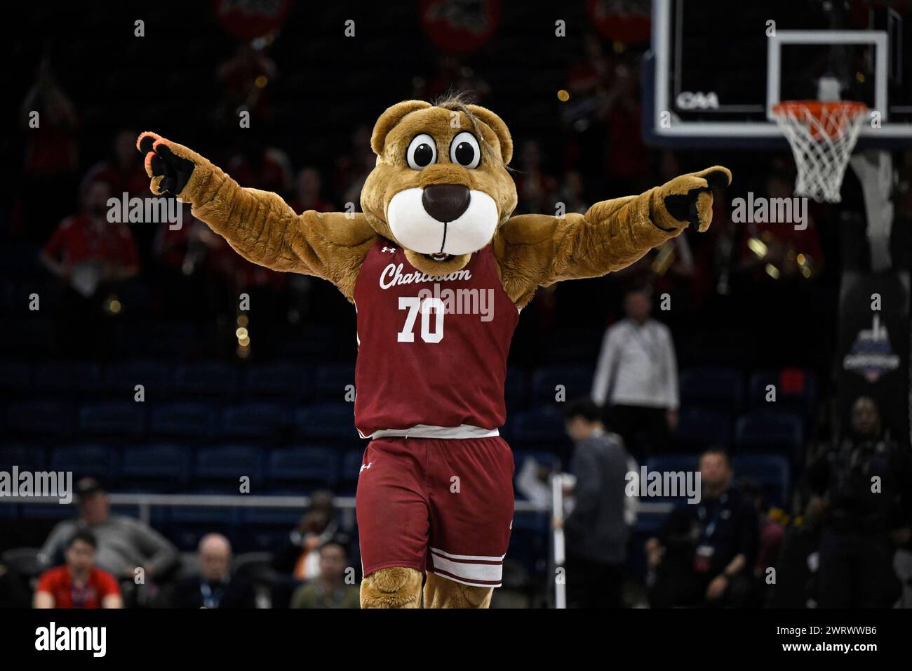 Charleston mascot Clyde the Cougar performs during an NCAA college ...