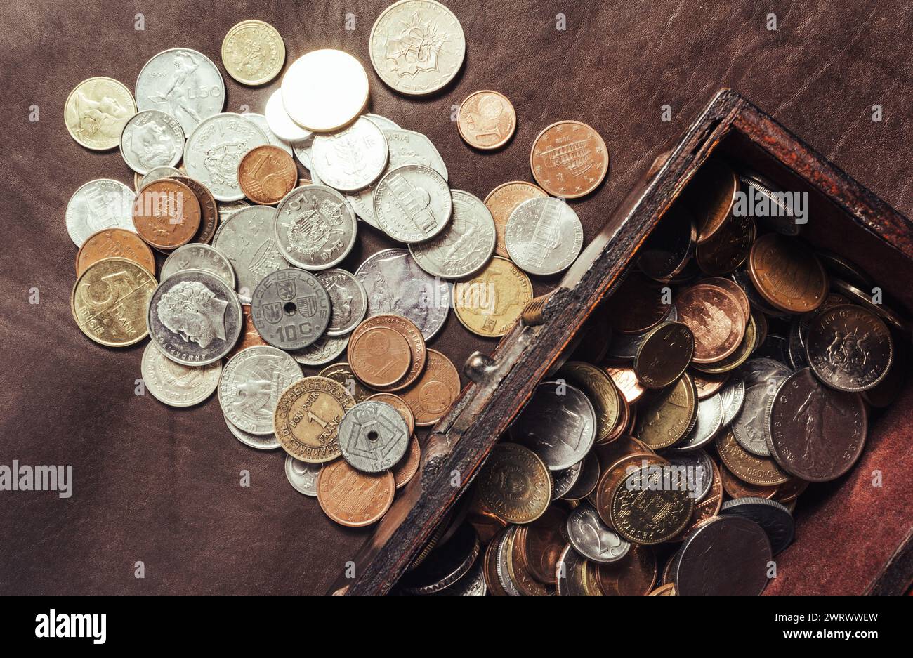 Tresure box hi-res stock photography and images - Alamy