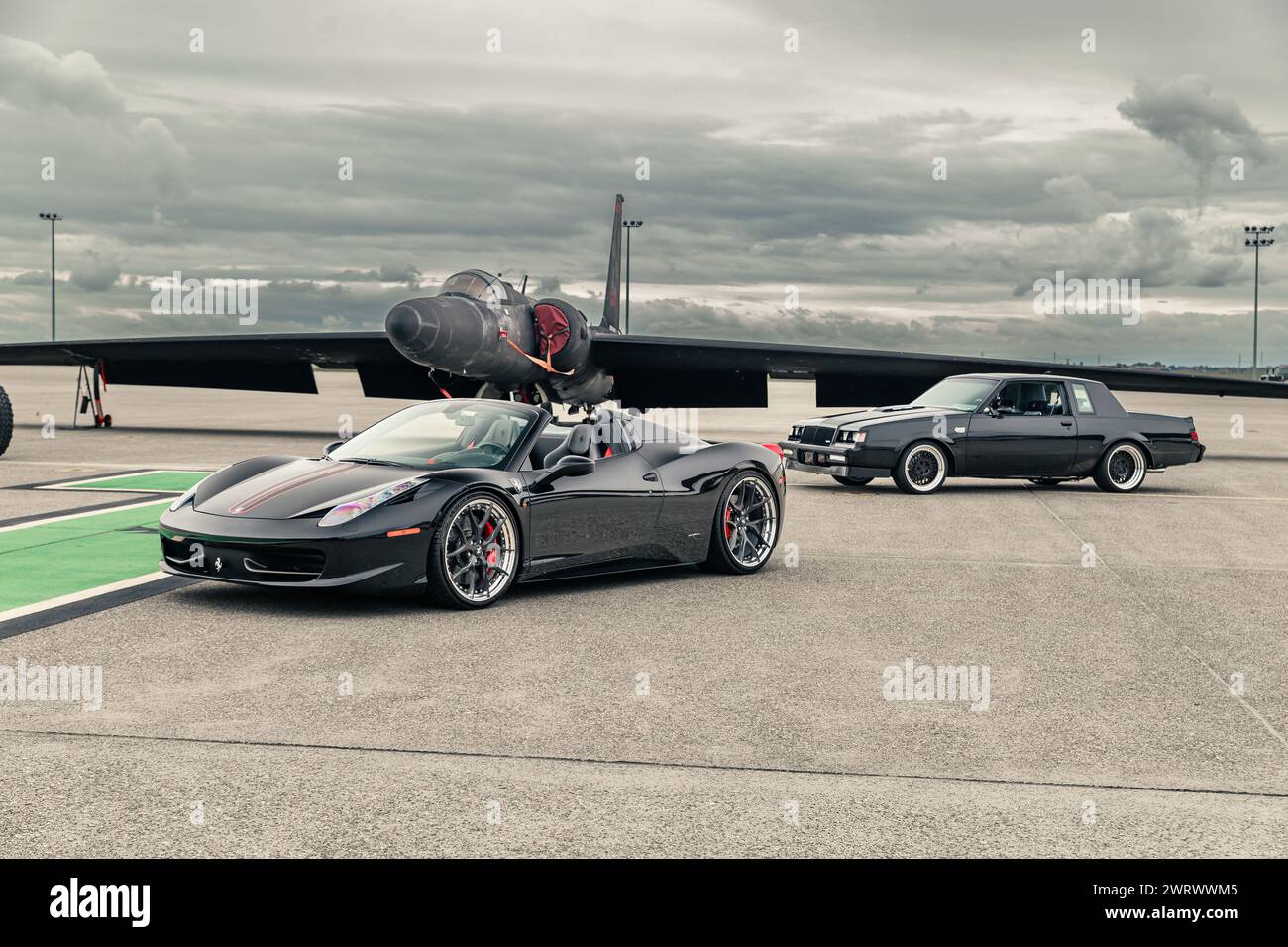 Crew dragon illustration hi-res stock photography and images - Alamy