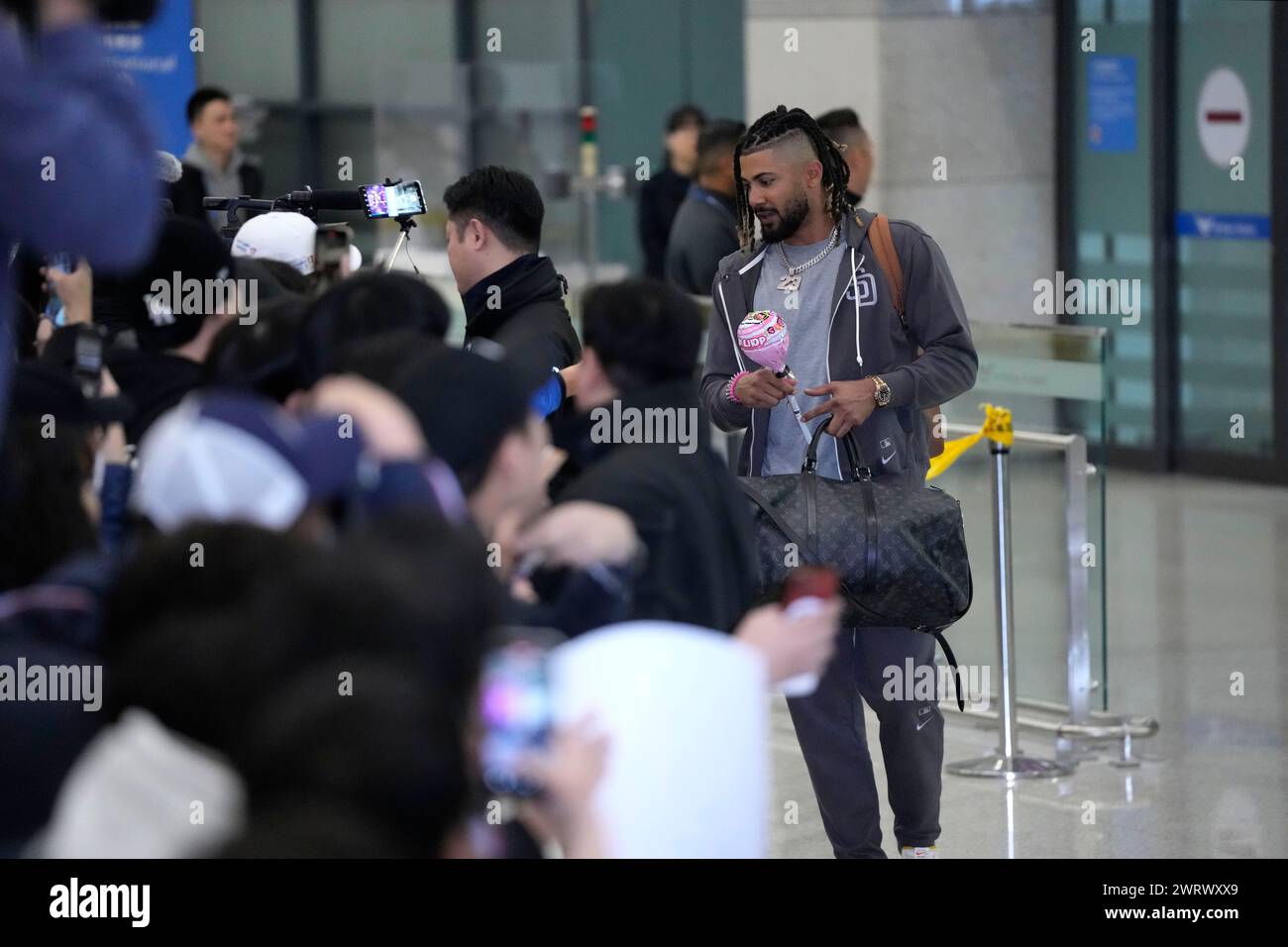 San Diego Padres player Fernando Tatis Jr. arrives at the Incheon ...