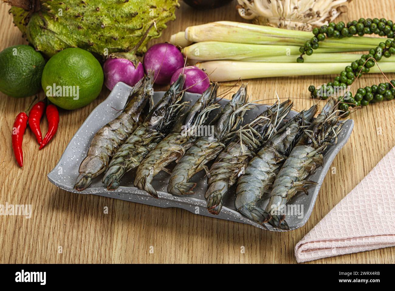 Fresh raw uncooked big tiger prawn Stock Photo - Alamy
