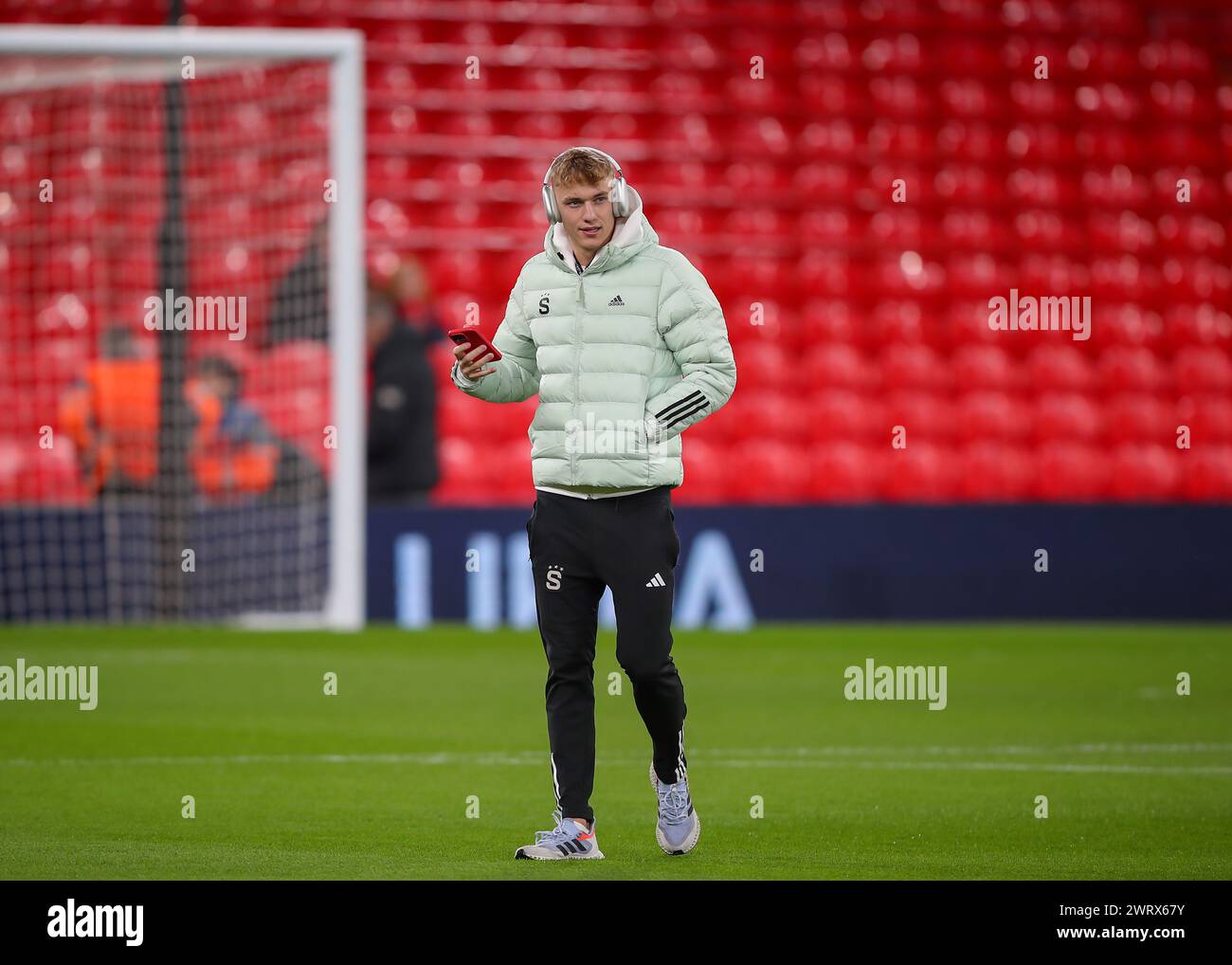 Adam karabec hi-res stock photography and images - Alamy