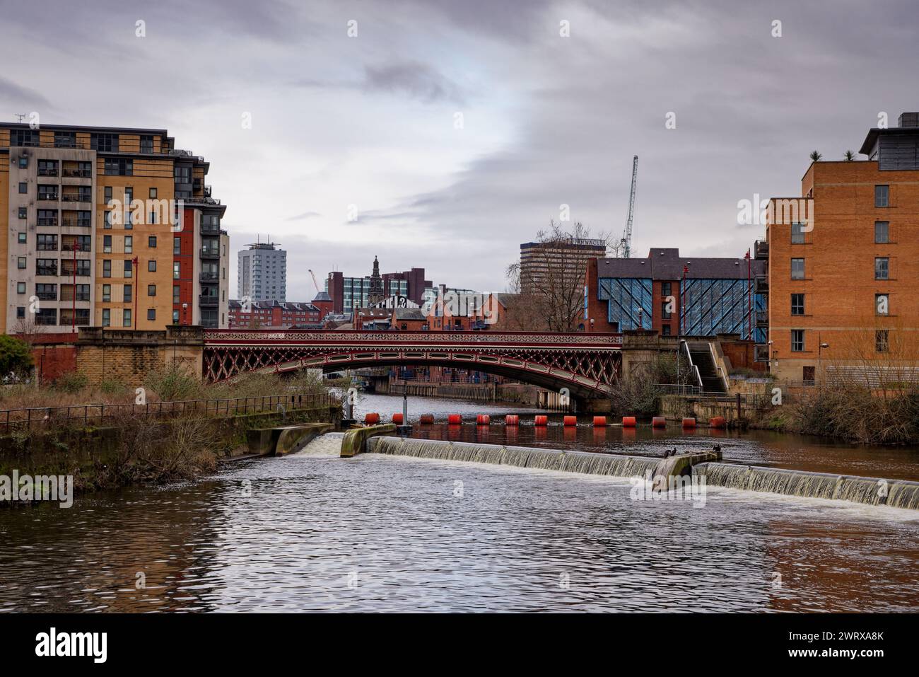 River aire leeds dam hi-res stock photography and images - Alamy