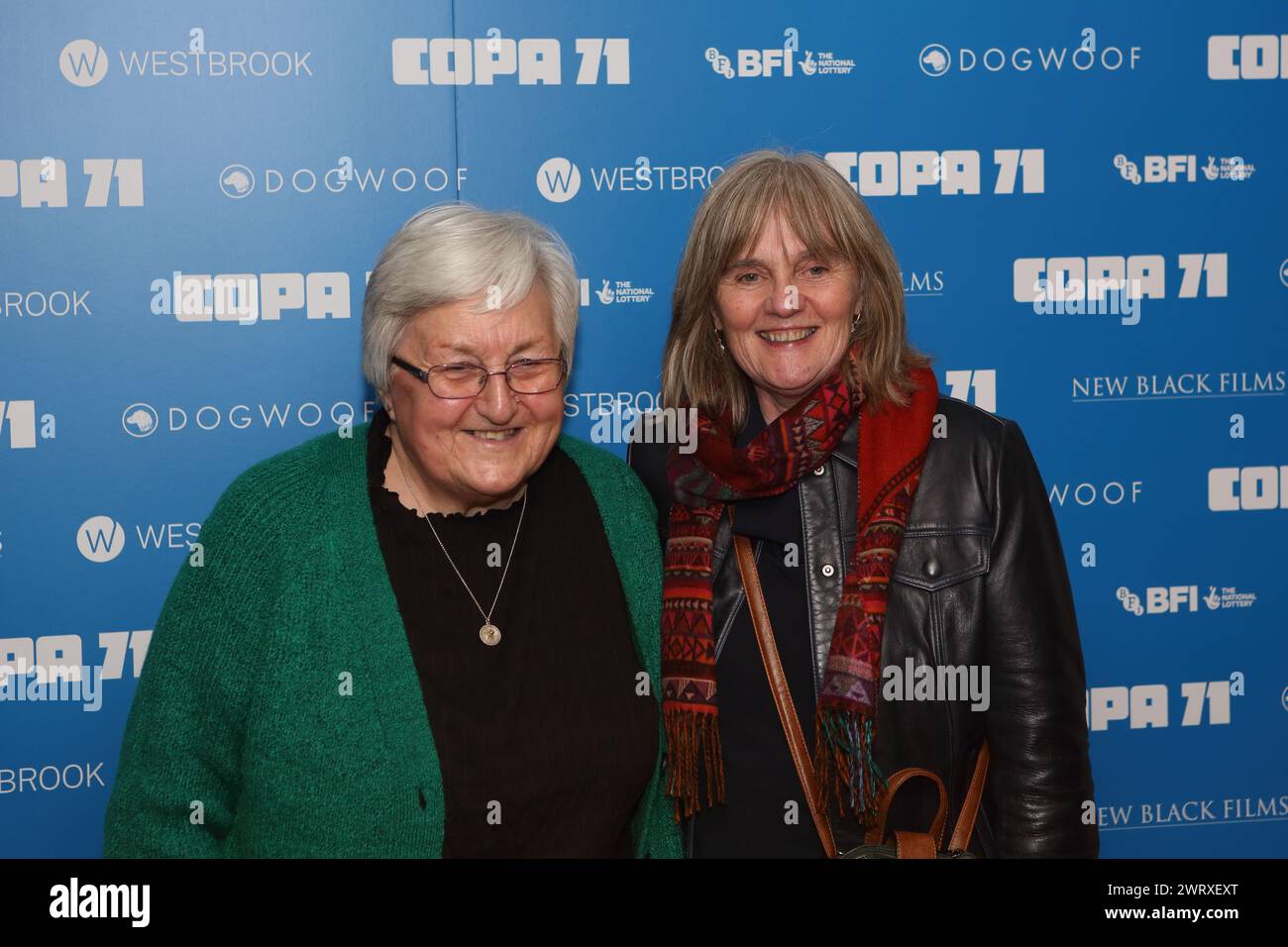 Pioneers of womens football hi-res stock photography and images - Alamy