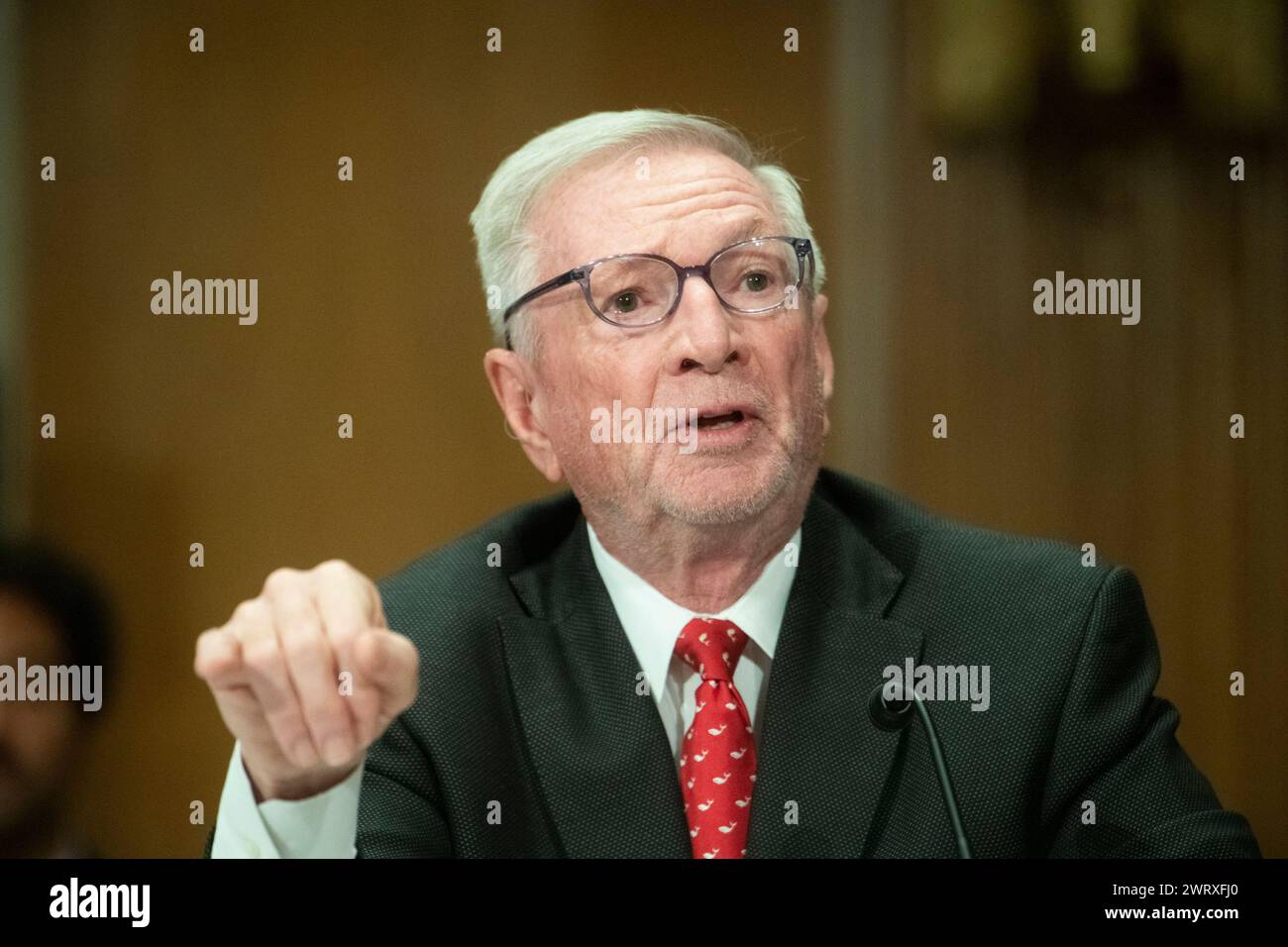 Roger king hi-res stock photography and images - Alamy