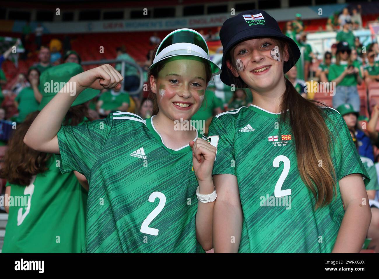 Northern ireland football fans hi-res stock photography and images - Alamy