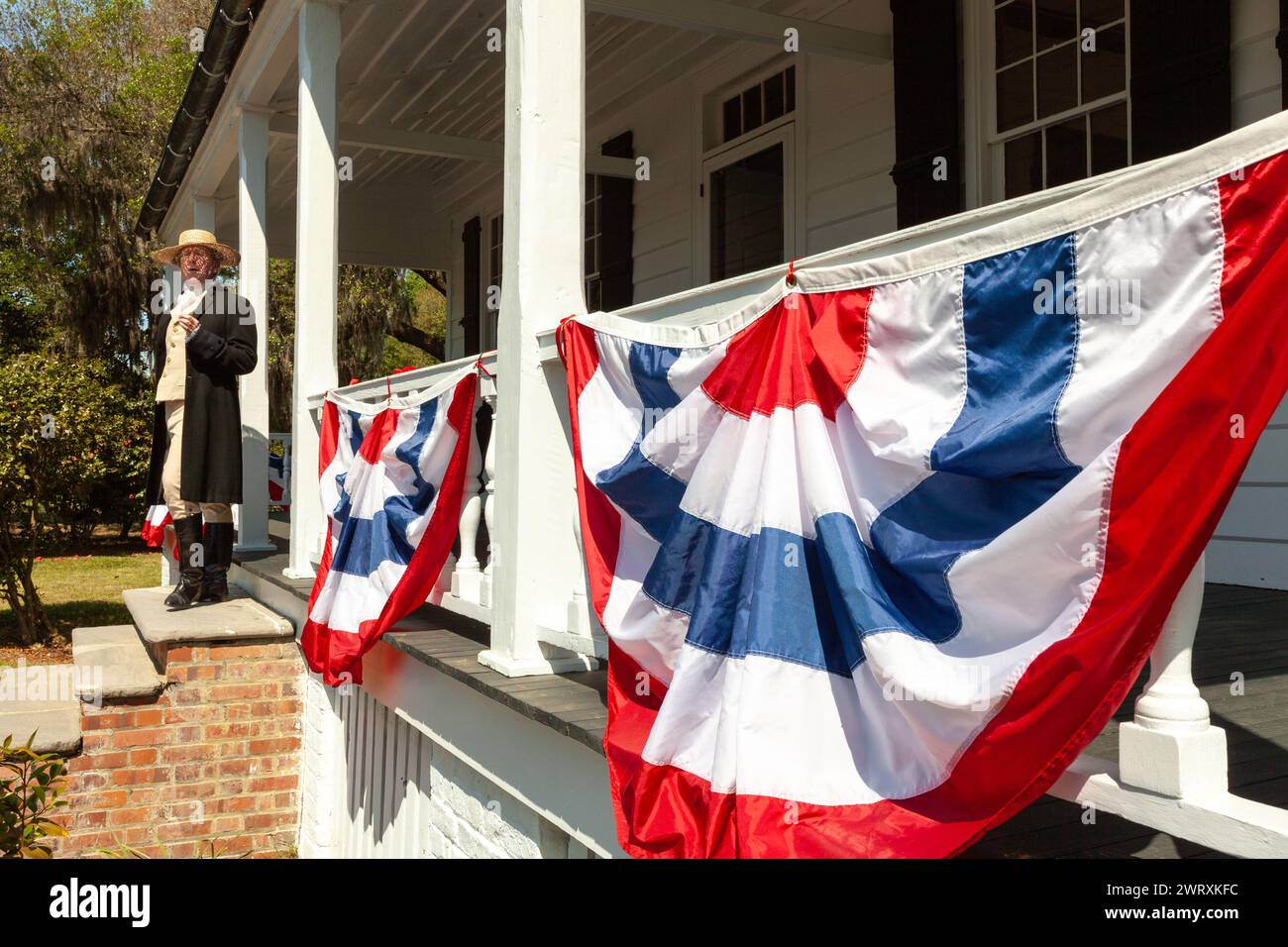 National colonial farm museum hi-res stock photography and images - Alamy