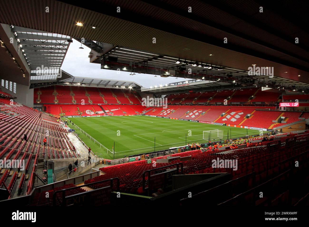 Kop stand anfield general view hi-res stock photography and images - Alamy