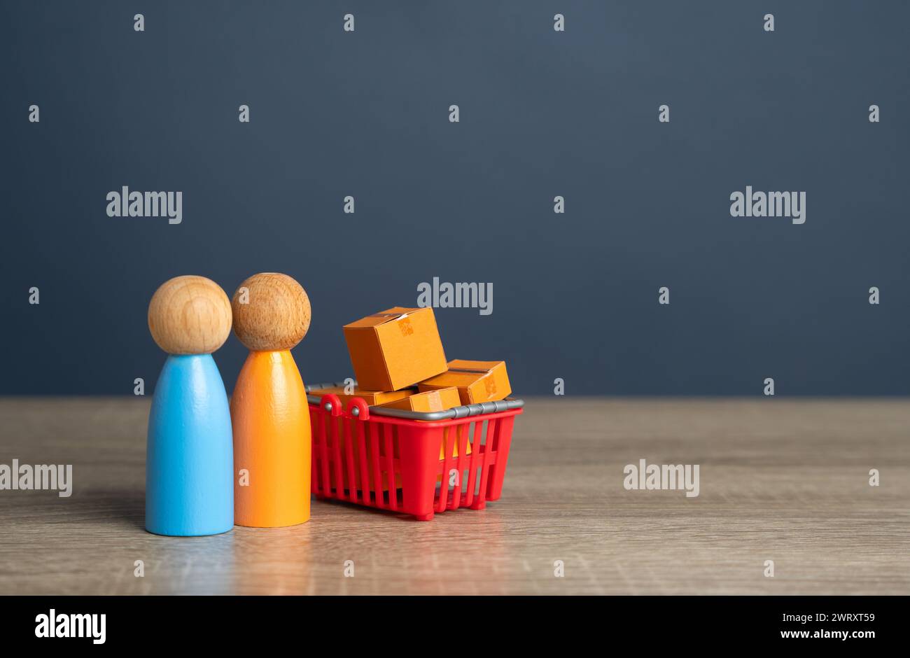 Shopping basket and customers. Market basket research. Gain insight ...