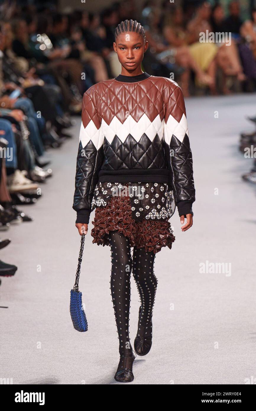 Paco Rabanne Paris Autumn-Winter 2024 Paco Rabanne Fall Winter 2024-25 ...