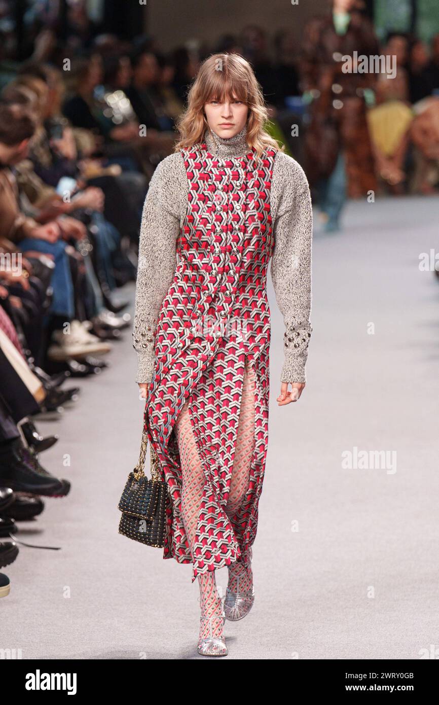 Paco Rabanne Paris Autumn-Winter 2024 Paco Rabanne Fall Winter 2024-25 ...