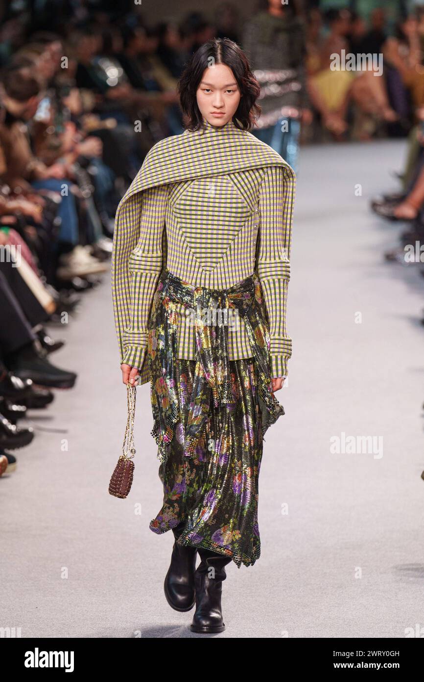 Paco Rabanne Paris Autumn-Winter 2024 Paco Rabanne Fall Winter 2024-25 ...
