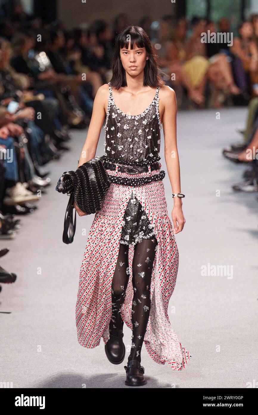Paco Rabanne Paris Autumn-Winter 2024 Paco Rabanne Fall Winter 2024-25 ...