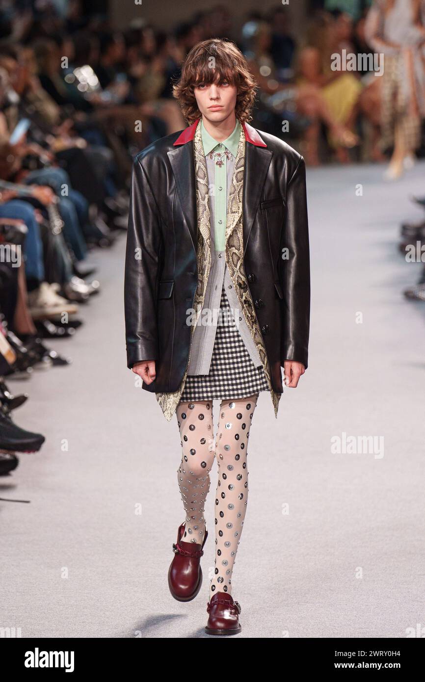 Paco Rabanne Paris Autumn-Winter 2024 Paco Rabanne Fall Winter 2024-25 ...