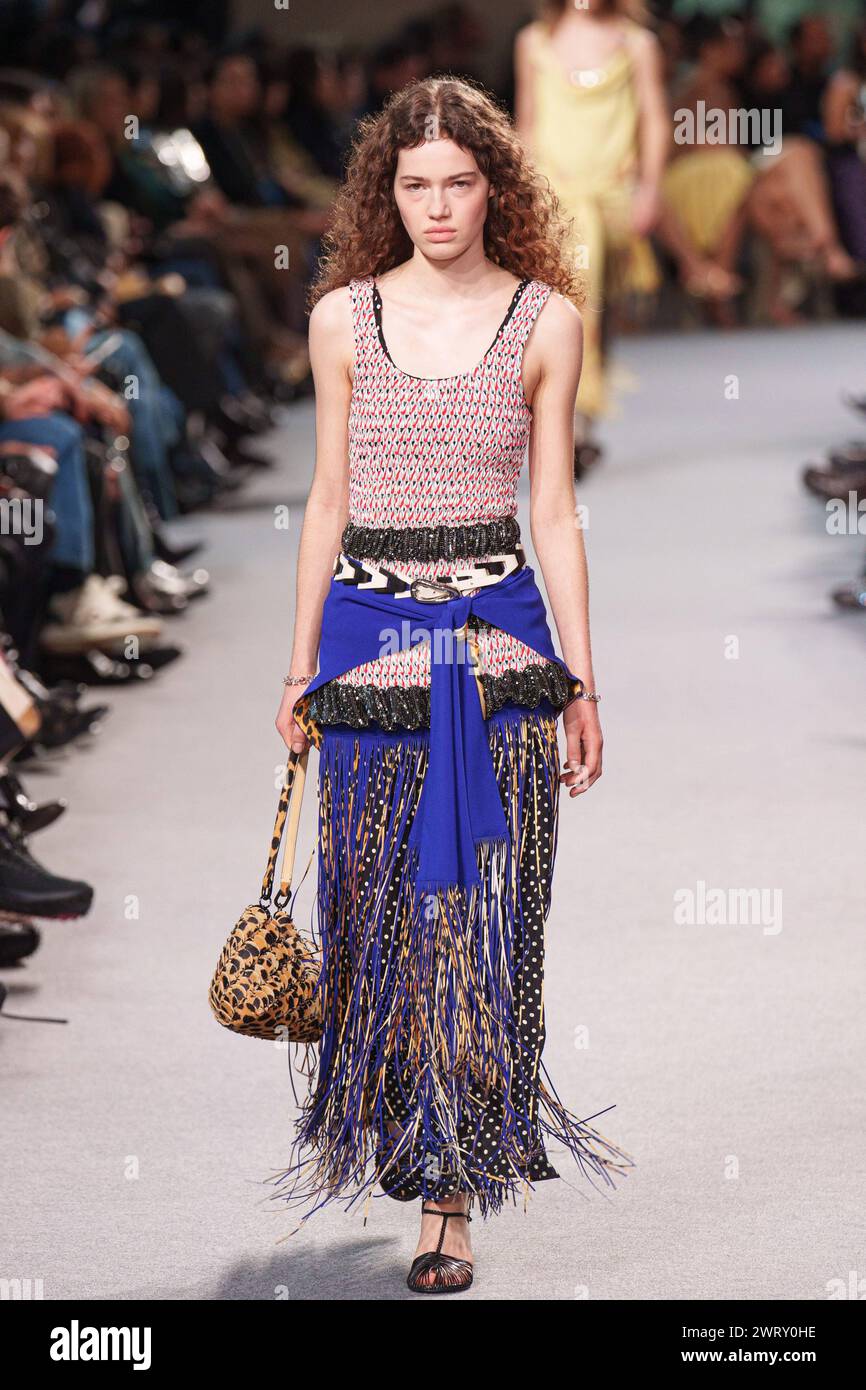 Paco Rabanne Paris Autumn-Winter 2024 Paco Rabanne Fall Winter 2024-25 ...