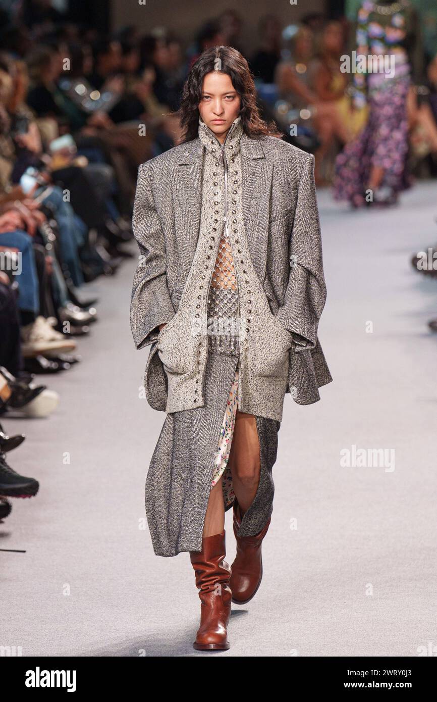 Paco Rabanne Paris Autumn-Winter 2024 Paco Rabanne Fall Winter 2024-25 ...