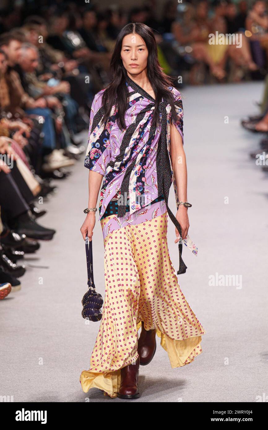 Paco Rabanne Paris Autumn-Winter 2024 Paco Rabanne Fall Winter 2024-25 ...