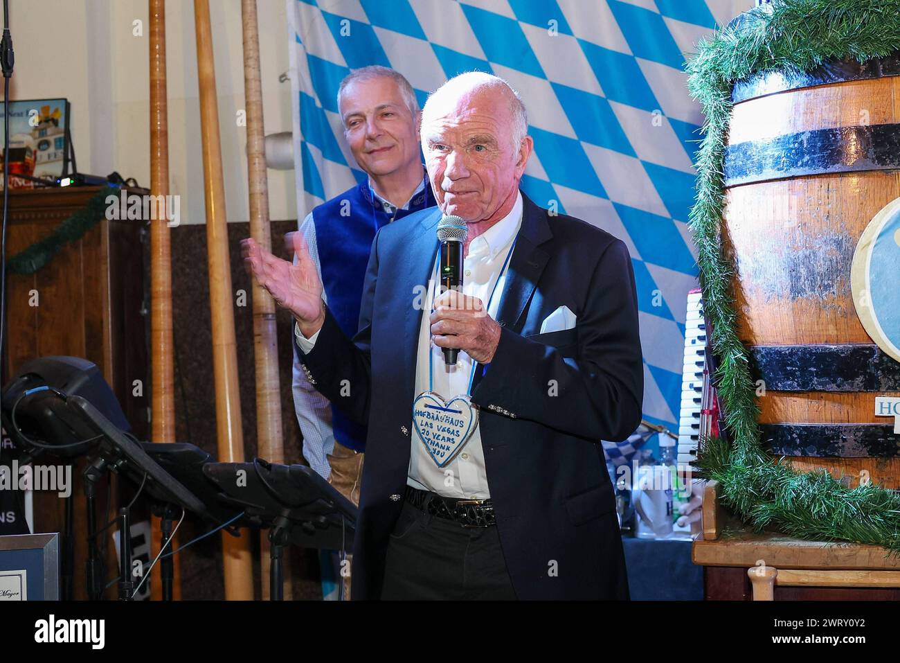 BVT Geschaeftsfuehrung Harald Von Scharfenberg, 20 Jahre Hofbraeuhaus ...