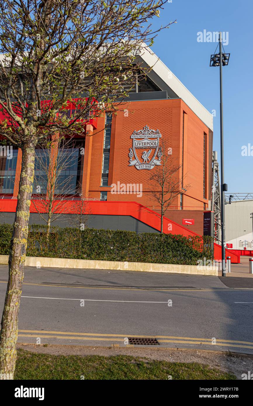 Liverpool stadium cityscape hi-res stock photography and images - Alamy