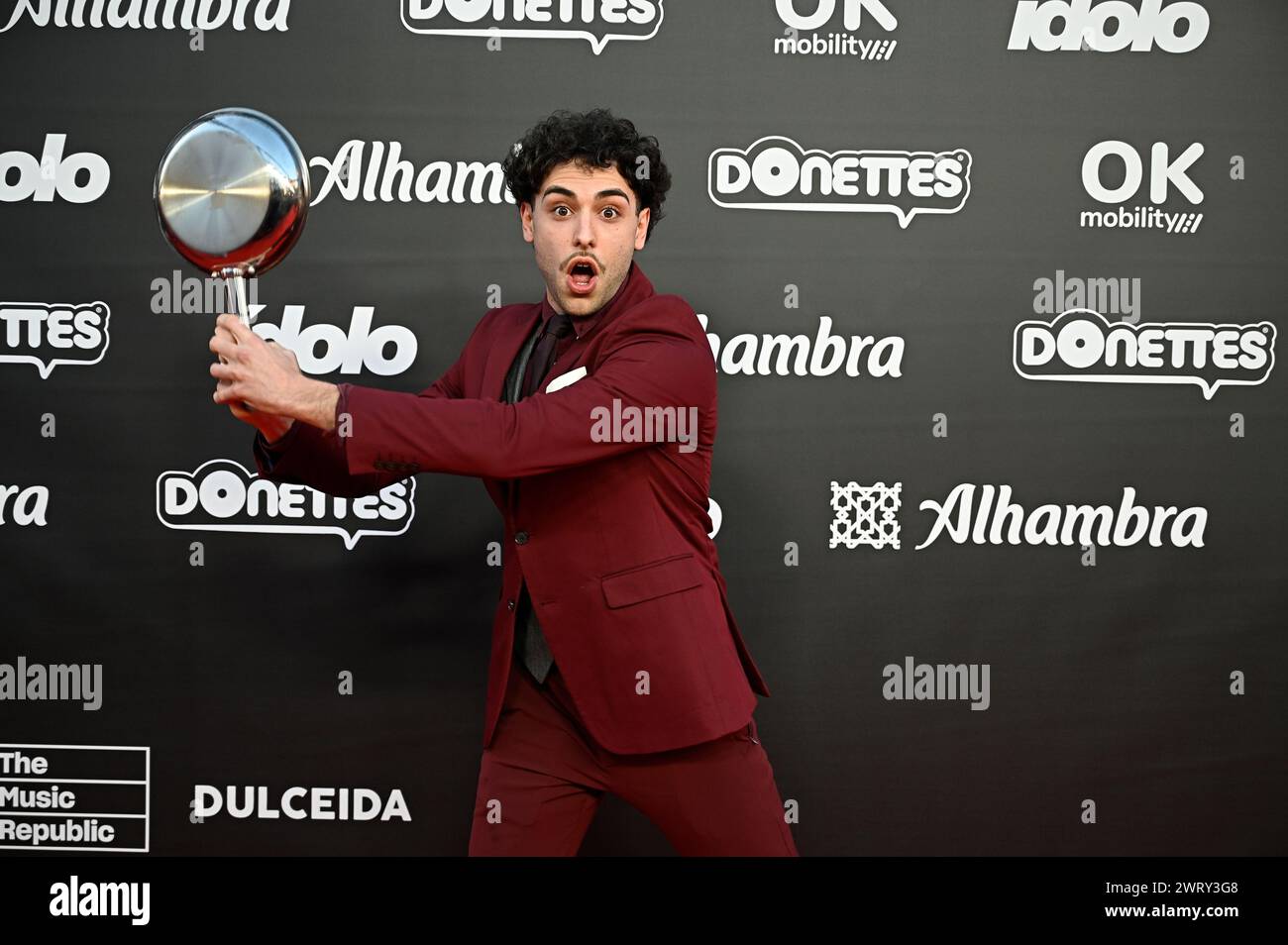 Alex Chía poses at the photocall of the 'Premios Ídolo 2024' at the ...