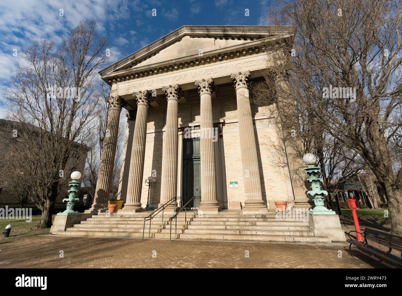 Nyu new york university campus hi-res stock photography and images - Alamy