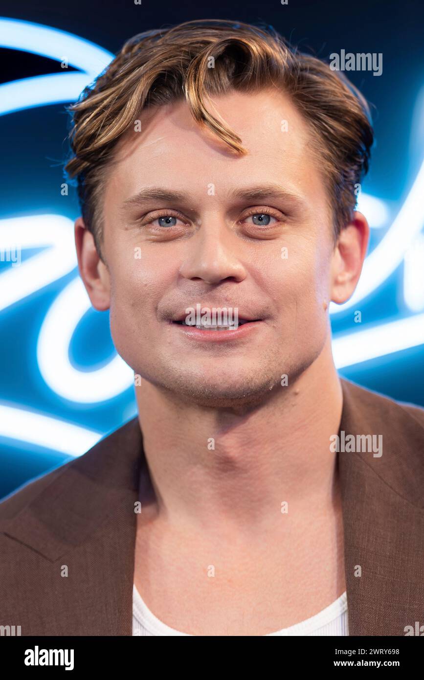 Billy Magnussen poses for photographers upon arrival at the premiere ...