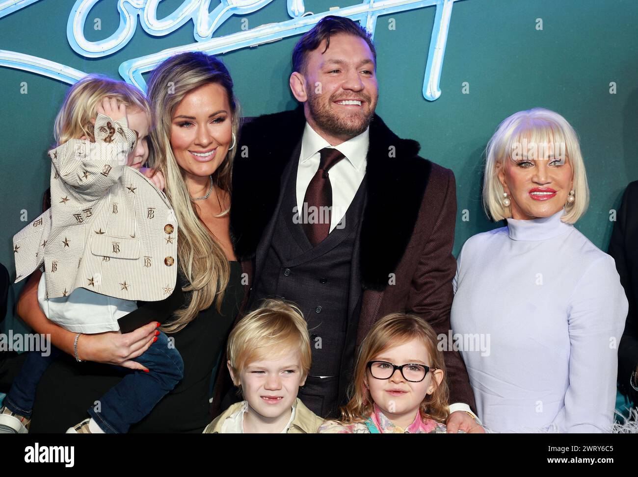 Curzon family hi-res stock photography and images - Alamy