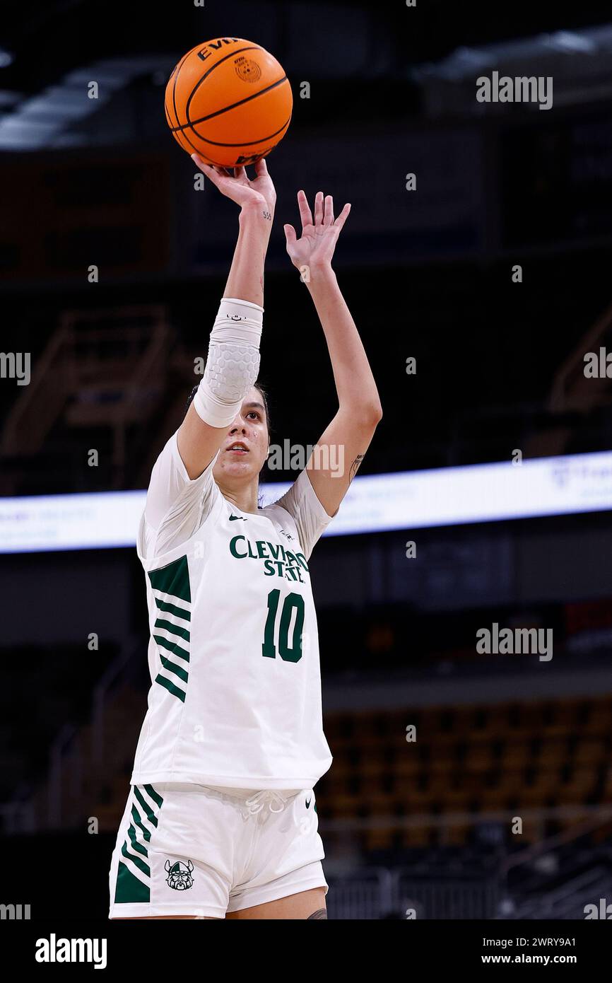 INDIANAPOLIS, IN - MARCH 11: Cleveland State Vikings forward Jordana ...
