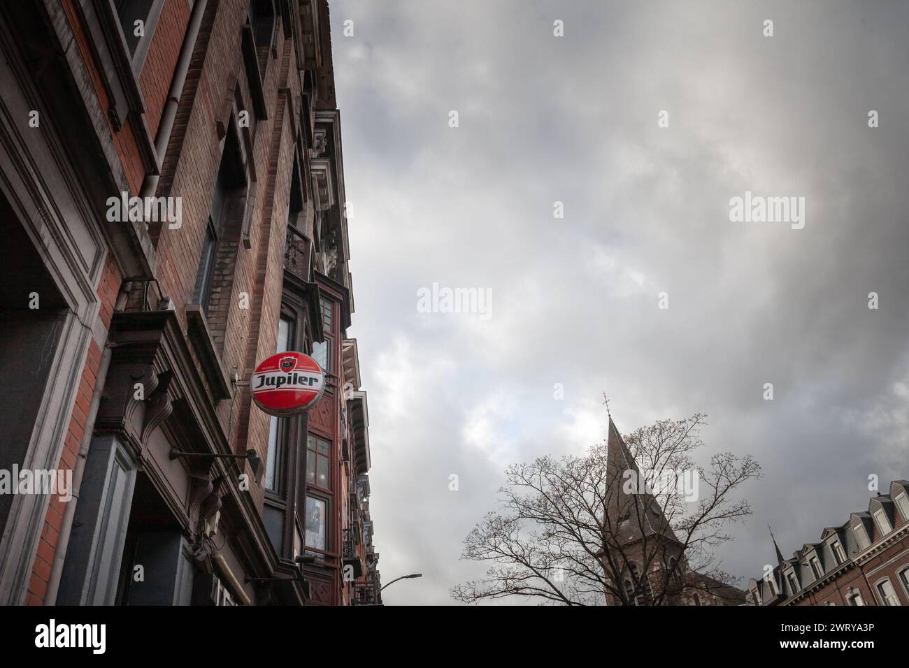 Jupiler bier logo hi-res stock photography and images - Alamy