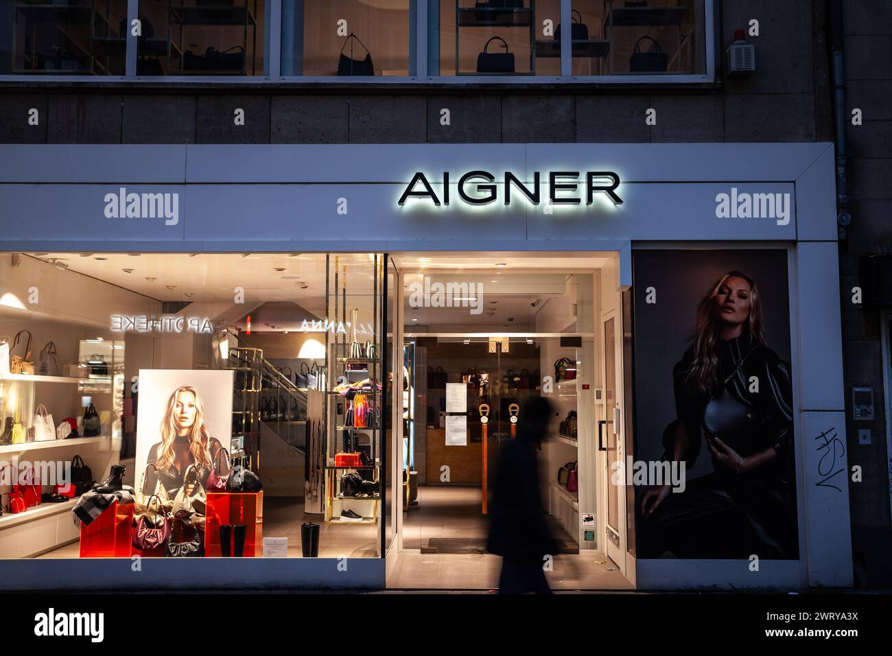 Etienne aigner hi-res stock photography and images - Alamy