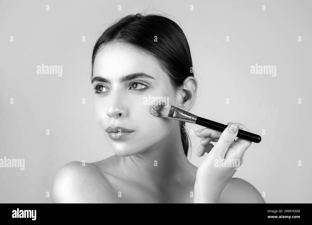 Beauty woman with natural makeup, fresh beauty model with make up brush ...