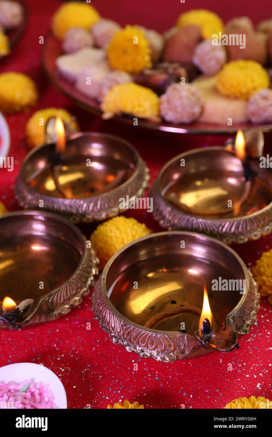 Red table lamps hi-res stock photography and images - Alamy