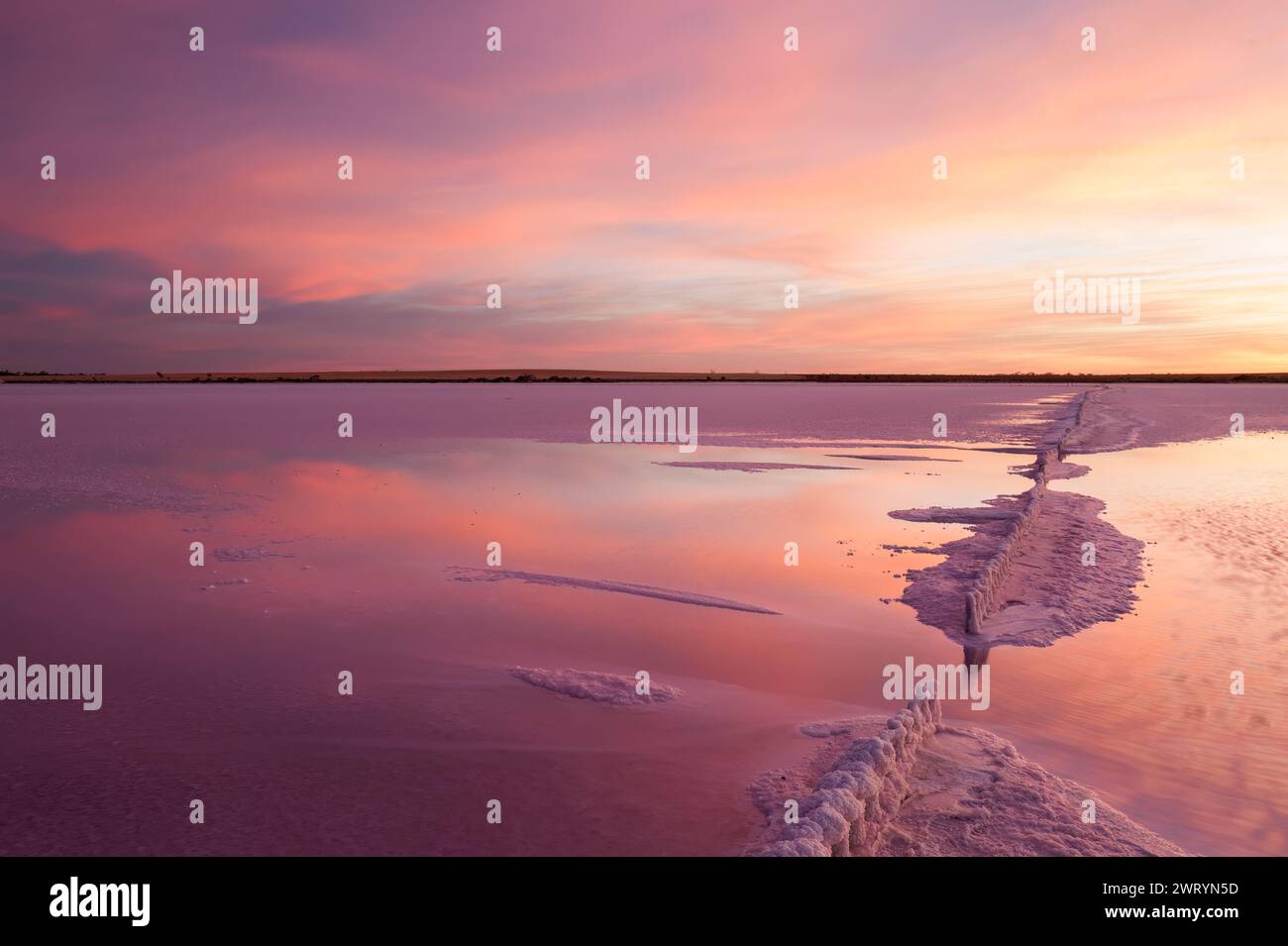 Lake tyrrell victoria hi-res stock photography and images - Alamy
