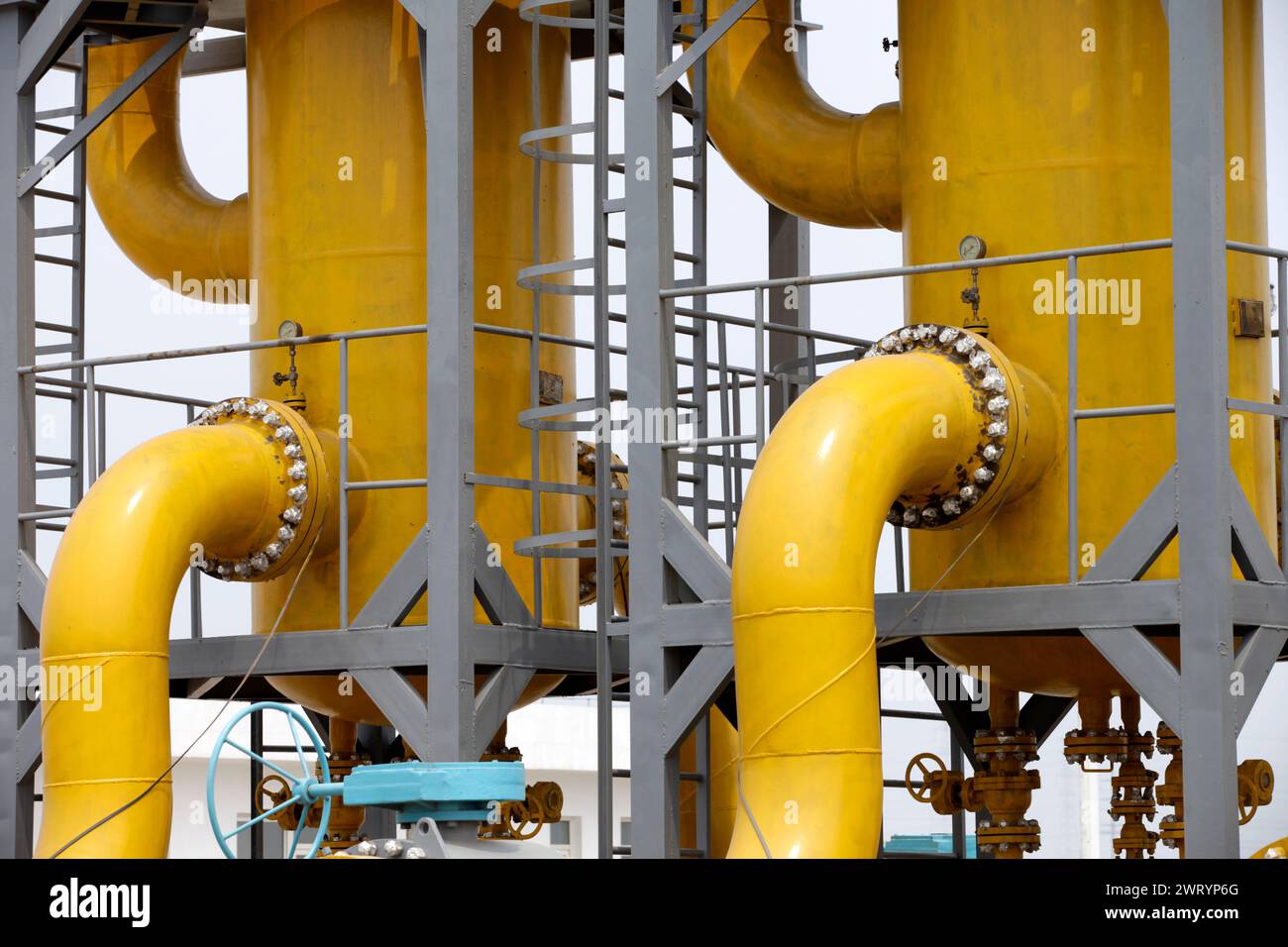Oilfield equipment and pipeline Stock Photo - Alamy