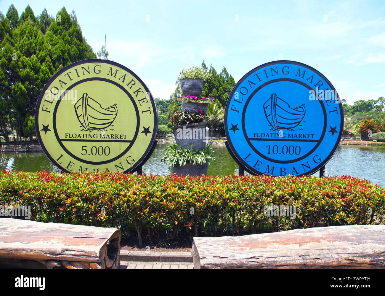 Floating Market in Lembang, north of Bandung City in West Java ...