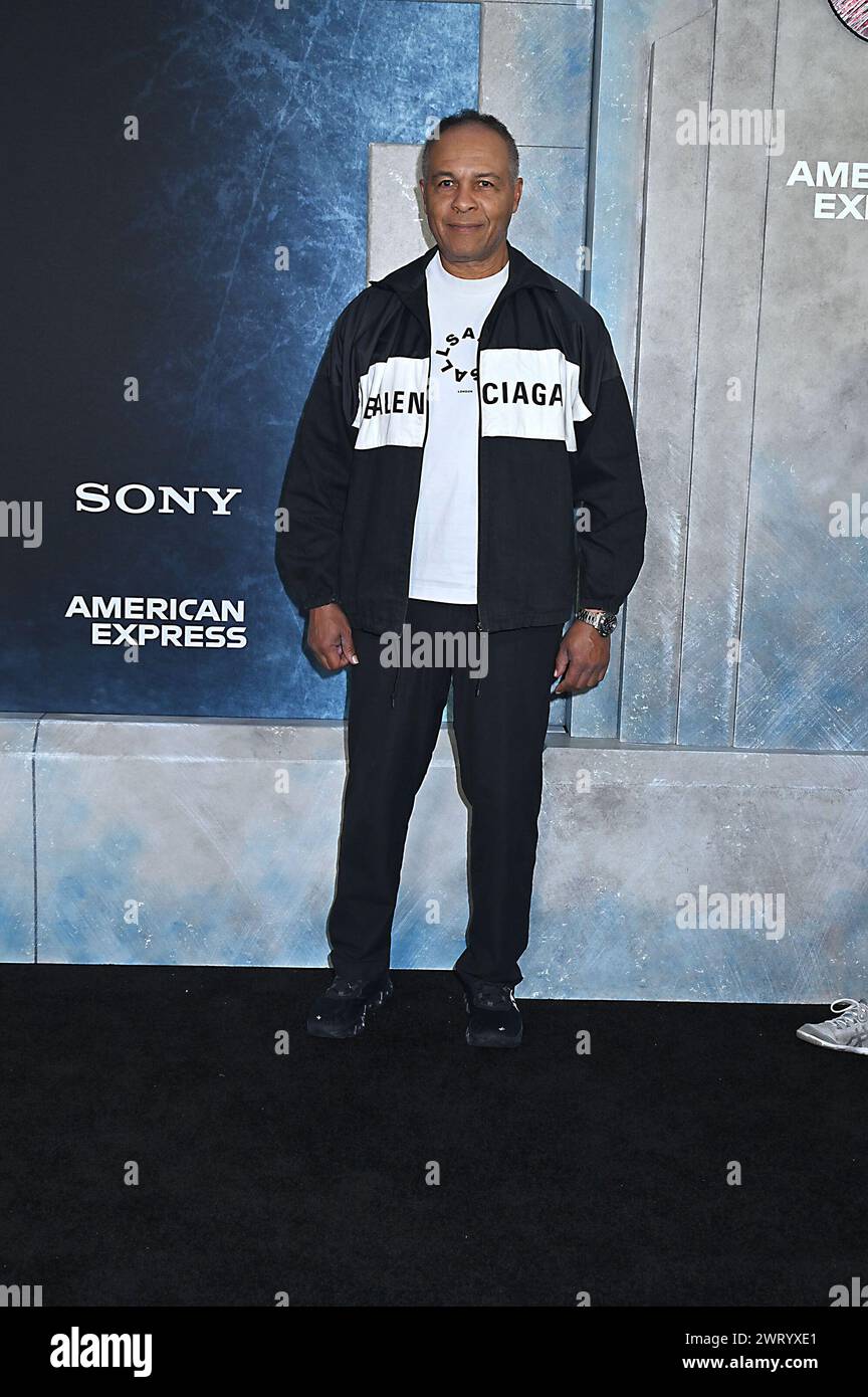 Ghostbusters frozen empire art hi-res stock photography and images - Alamy