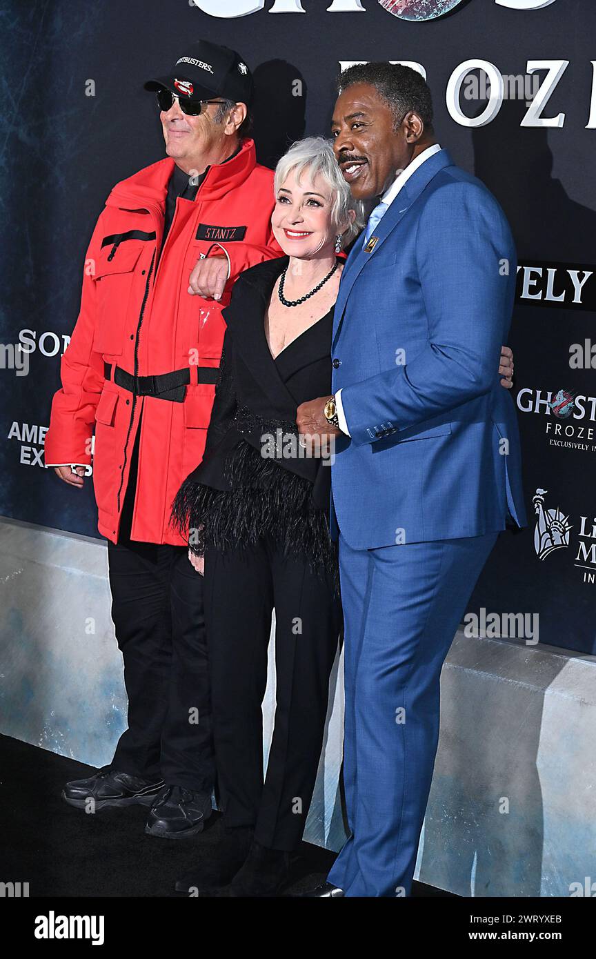 Dan Aykroyd, Annie Potts and Ernie Hudson arrive at the NYC Premiere of ...
