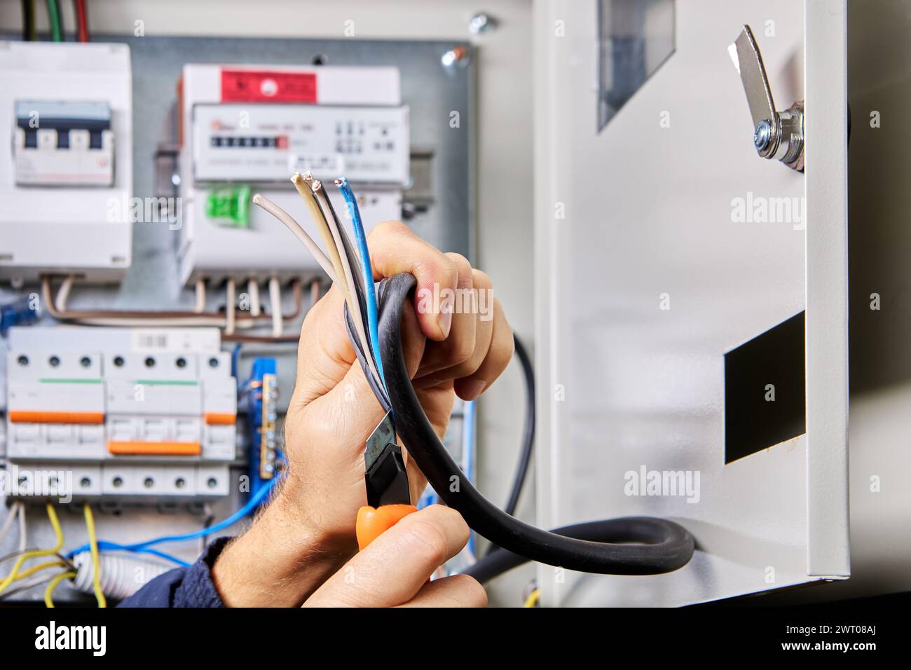 Installing cable hi-res stock photography and images - Alamy