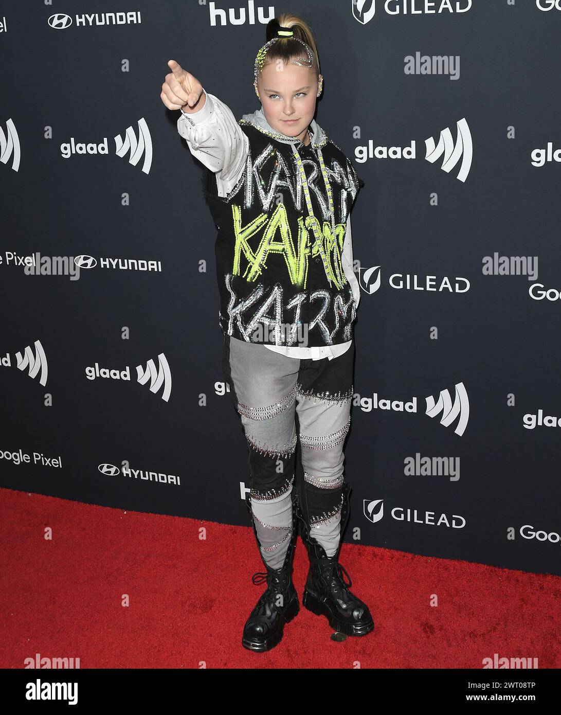 Los Angeles, USA. 14th Mar, 2024. JoJo Siwa arrives at the 35th Annual ...